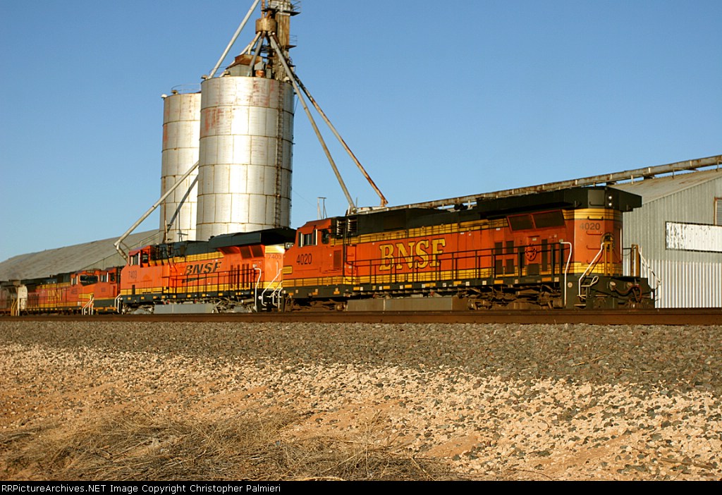 BNSF 4020 and BNSF 7403